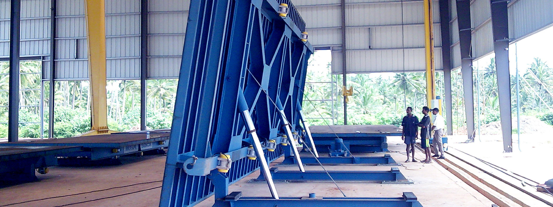 Tilting table - Vollert Precast Solutions